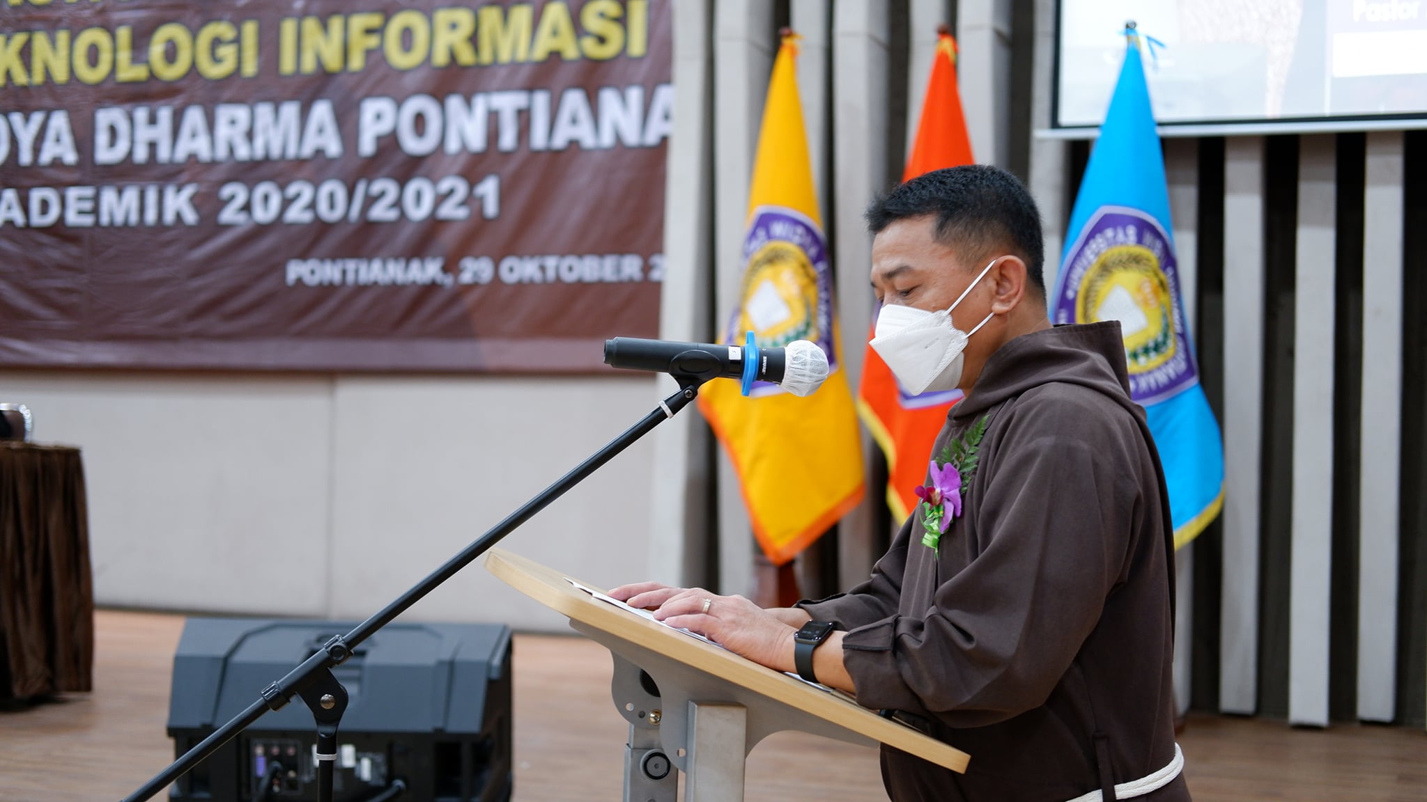 Yudisium Mahasiswa FEB UWDP 2020/2021 - Fakultas Ekonomi dan Bisnis ...